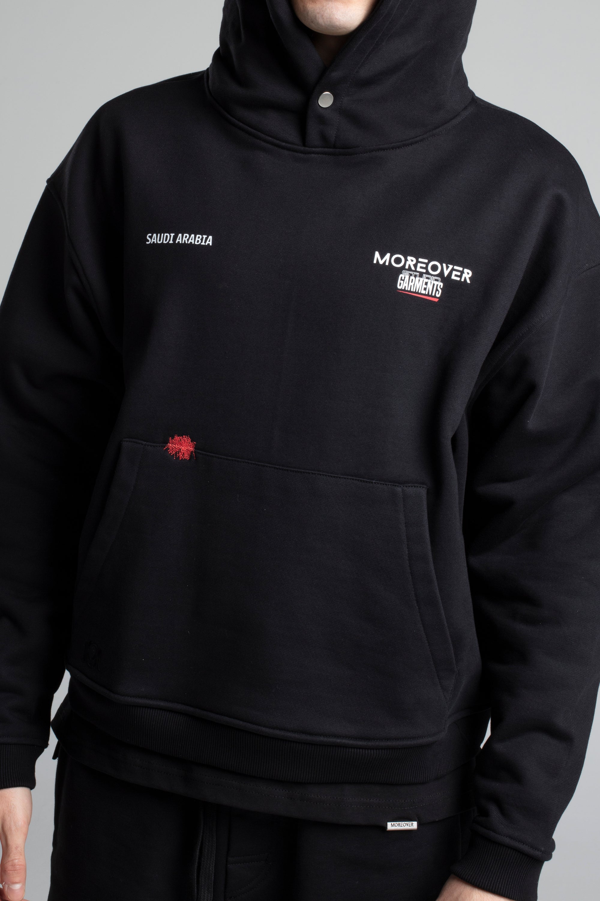 MOREOVER Studio | Premium Saudi Streetwear – MOREOVER STUDIO